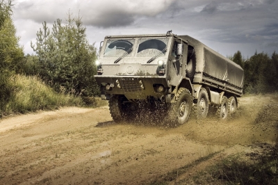 TATRA presenta el FORCE 8x8 en DEFEXPO India 2016 - Camión Actualidad ...